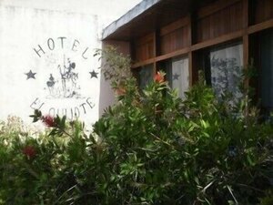 Hotel El Quijote (Provincia de Buenos Aires, Partido de Necochea, Necochea), otel  Necochea'dan