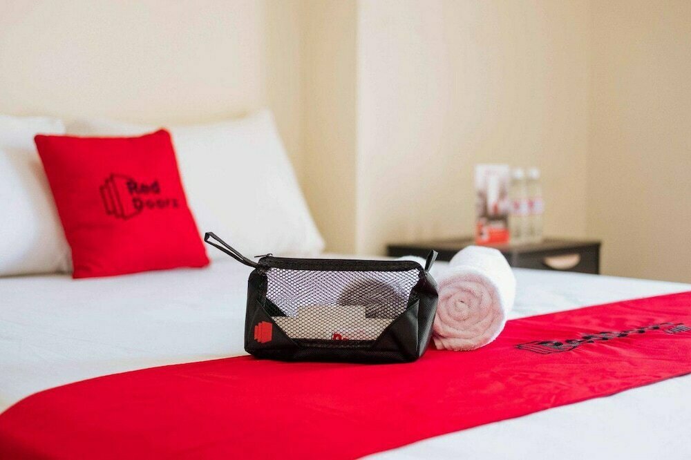 Otel RedDoorz @ Ruko ITC Roxy Mas, Cakarta, foto