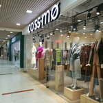 Cossmo (Qabanbaı Batyr dańǵyly No:21), giyim mağazası  Astana'dan
