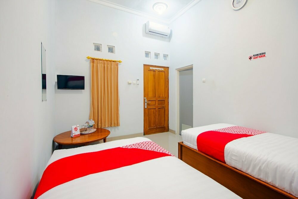Otel Oyo 2217 Permana Guesthouse Syariah, Dünya, foto