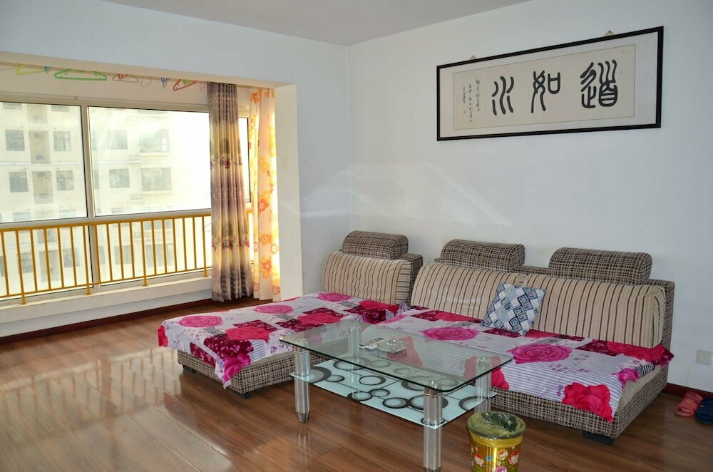 Otel Lanzhou Longshang Mingzhu Apartment Three-bedroom suite, Lanzhou, foto