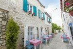 Atlı Han Hotel Alaçatı (Alaçatı Mah., 13051 Sok., No:15, Çeşme, İzmir), otel  Çeşme'den