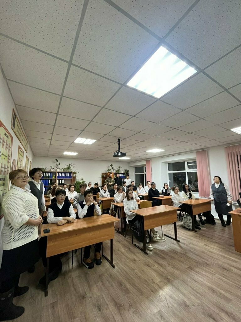 Ortaokul Sofievka Village Secondary School, Akmola eyaleti, foto