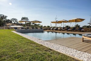 Quinta da Amendoeira - The Farmhouse (Évora, Canaviais), otel  Evora'dan