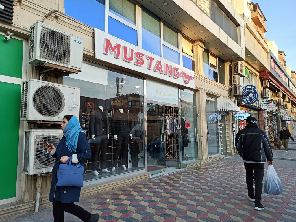 Giyim mağazası Mustang, Bakü, foto