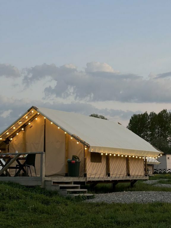 Glamping MIKIZHA CAMP, Kamçatski krayı, foto