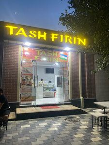 Tash Firin (Deputatlar ko'chasi No:2), kafe  Semerkant'tan