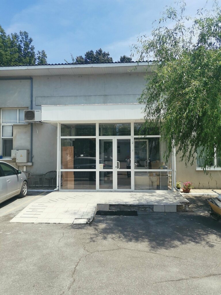 Yayınevleri, yayıncılar Bons Offices, Kişinev, foto