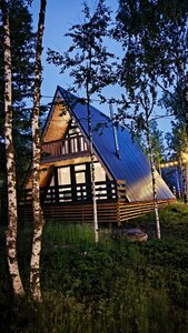 Cottages on the mountain (Perm Territory, Gubakha, Krasnooktyabrskaya ulitsa, 28), otel  Gubaha'dan