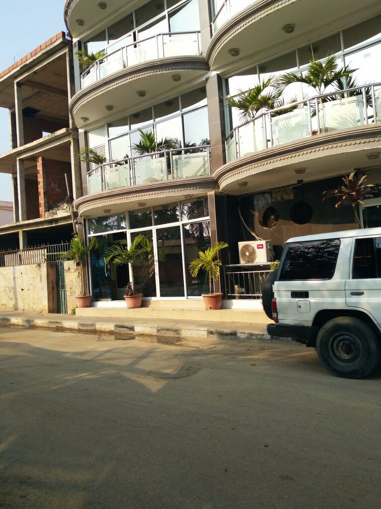 Gece kulüpleri The Gambia Banjul, Loanda, foto