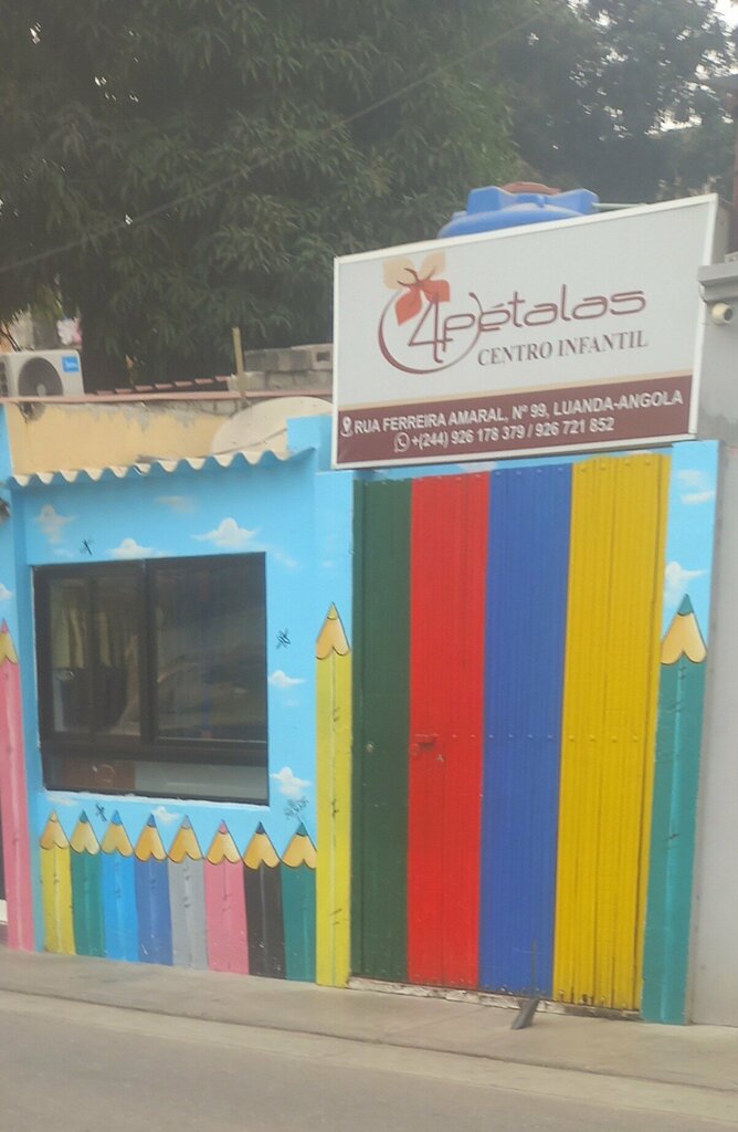 Anaokulları Centro Infantil 4 Petalas, Loanda, foto