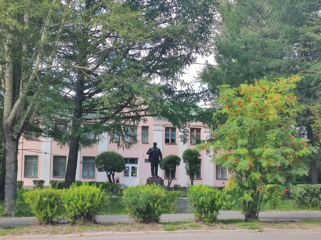 Anıt, heykel В.И. Ленин, Kem, foto