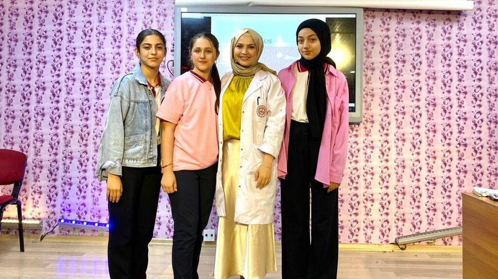 Lise Viranşehir Kız Anadolu Lisesi, Viranşehir, foto