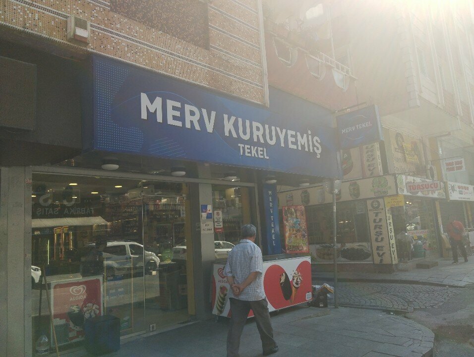 Kuruyemiş, atıştırmalık, kuru meyve Merv Kuruyemiş ve Tekel, İstanbul, foto