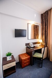 Esenin (Karla Marksa Street No:58Б), otel  Kurgan'dan