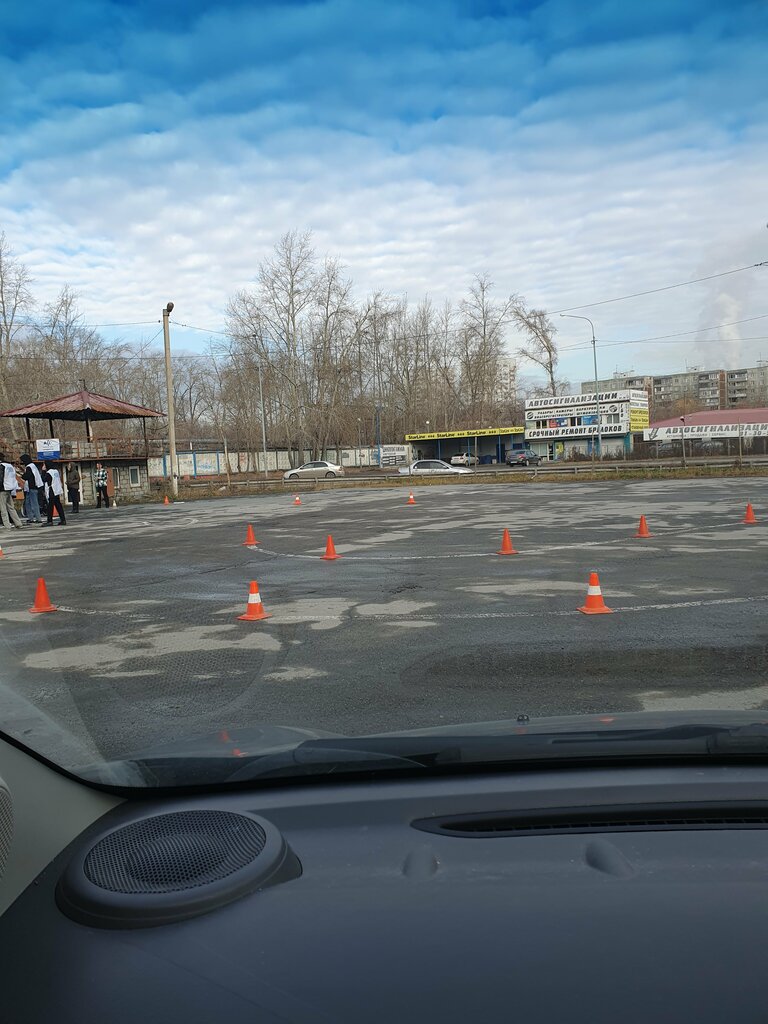 Otomobil pisti Автодром ВОА, Tiumen, foto