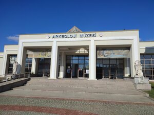 Arkeoloji ve Etnografya Müzesi (Kocaeli, İzmit, Kozluk Mah.), müzeler ve sanat galerileri  İzmit'ten