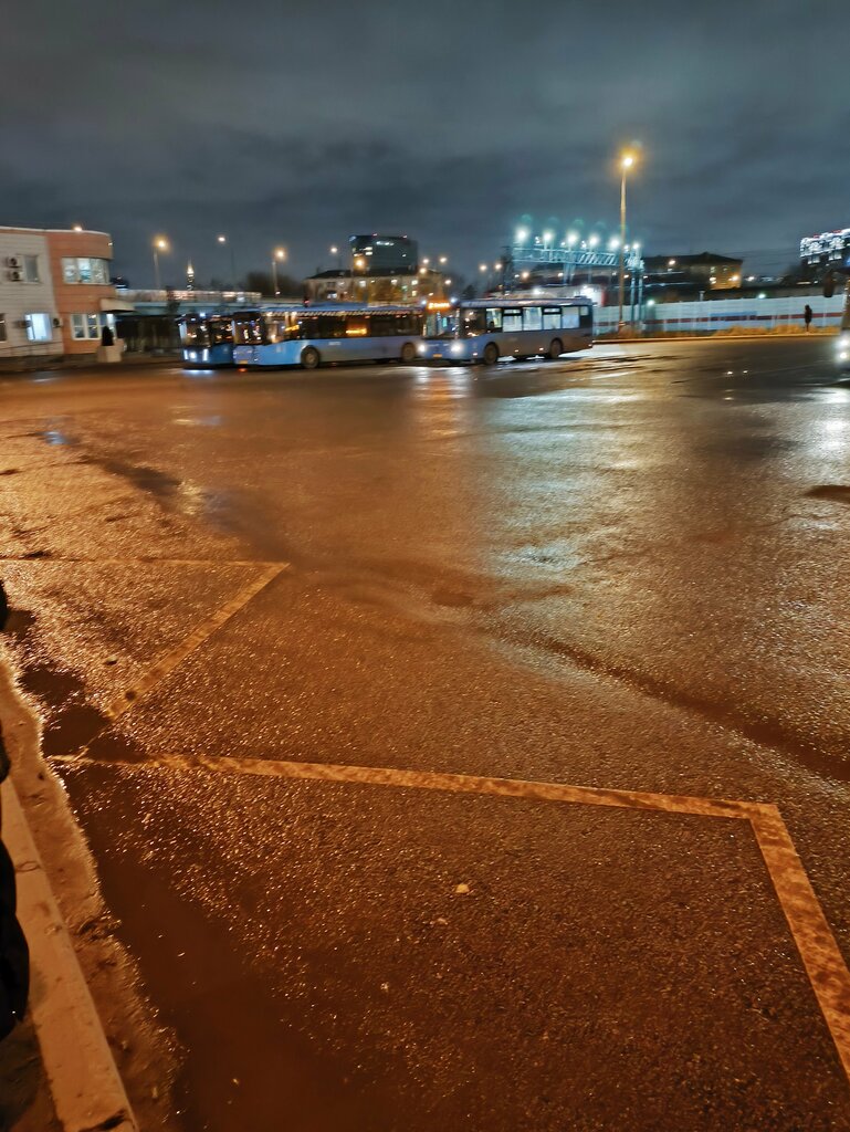 Toplu taşıma durağı 1st Silikatny proezd, Moskova, foto