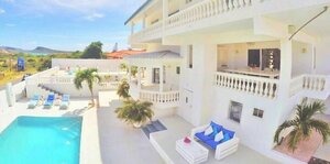 Champartments Villa & Apartments Cristal (Town of Willemstad), otel  Willemstad'dan