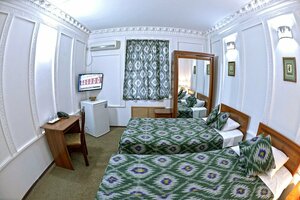 Minzifa (Eshoni Pir Street No:70), otel  Buhara'dan