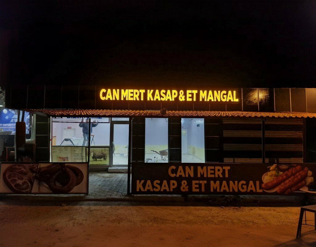 Restoran Bozan Canmert Kasap Et Mangal, Alpu, foto
