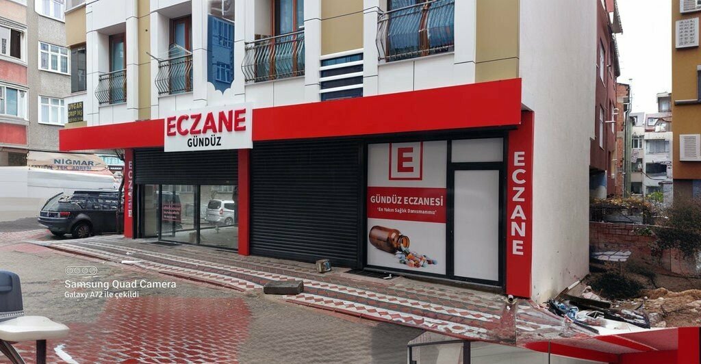 Eczaneler Gündüz Eczanesi, İstanbul, foto