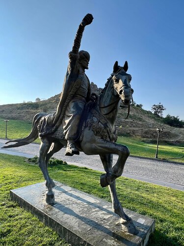 Müzeler ve sanat galerileri Metin Yurdanur Açık Hava Heykel Müzesi, Sivrihisar, foto