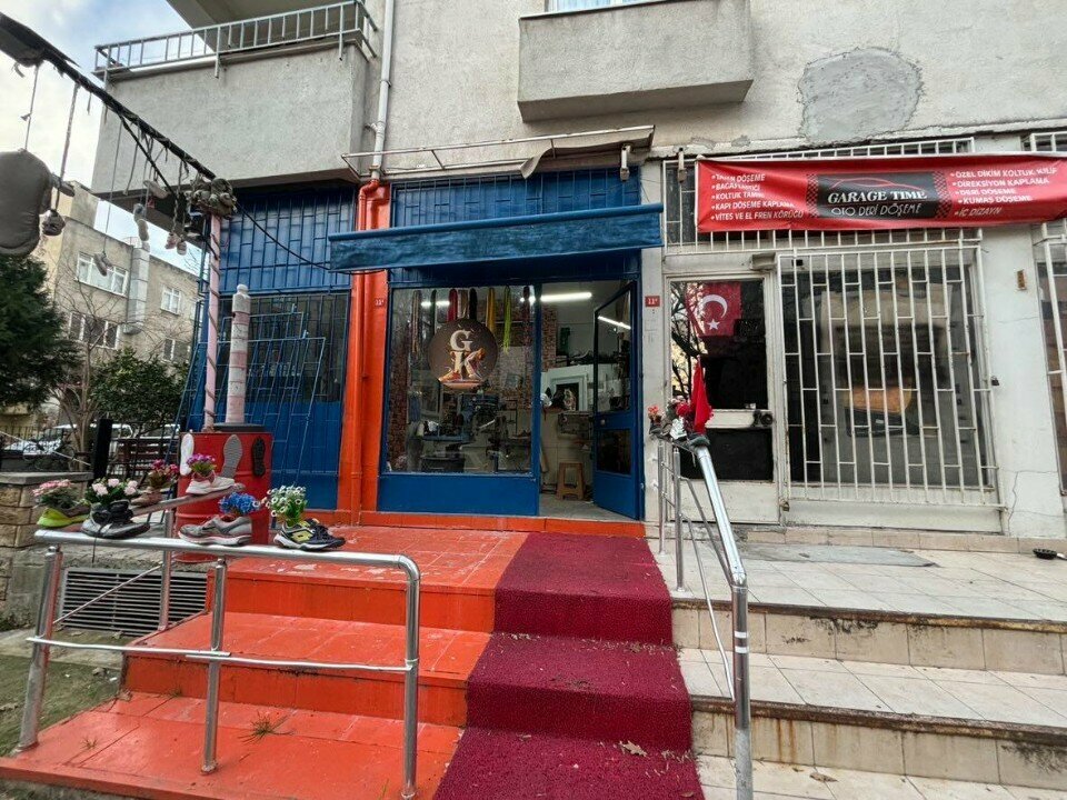 Ayakkabı tamiri Güneş Lostra Ayakkabı Çanta valiz bavul Tamircisi ataşehir, İstanbul, foto