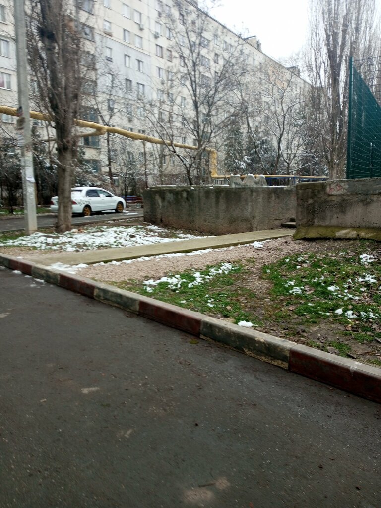 Spor alanı Футбольное поле, Simferopol (Akmescit), foto