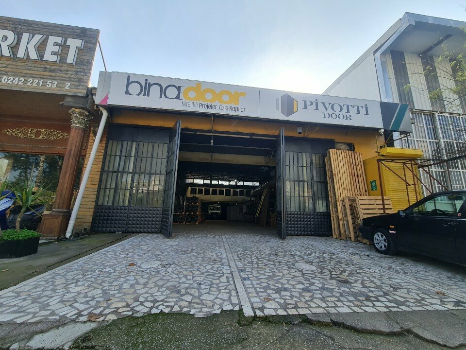 Kapılar Bina Door, Antalya, foto