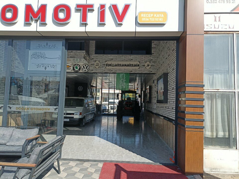 Otomobil satış galerileri Doğan Otomotiv, Konya, foto