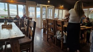 Sval (ulitsa Gorkogo No:31А, rabochiy posyolok Listvyanka), restoran  İrkutskaya oblastından