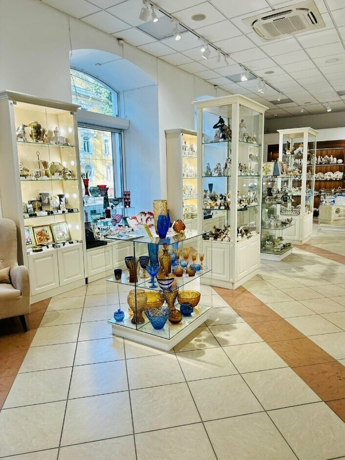 Züccaciye mağazaları Дом фарфора и керамики, Briansk, foto