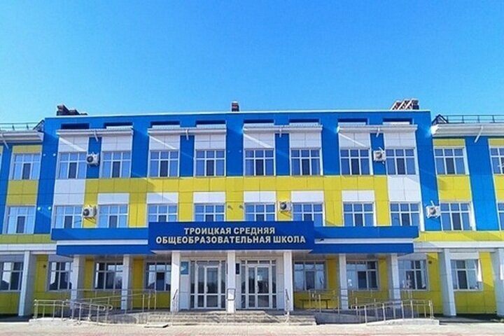 Ortaokul Троицкая средняя общеобразовательная школа, Kalmukya, foto
