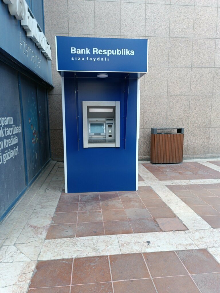 ATM'ler Bank Respublika, Bakü, foto