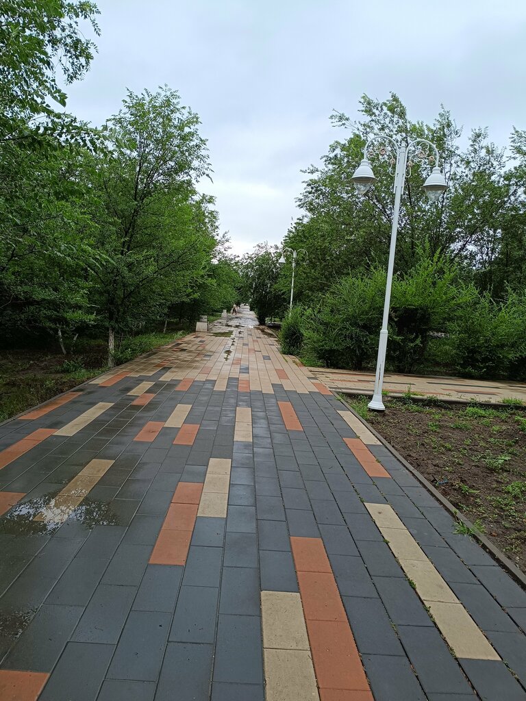 Kültür ve eğlence parkları Chessplayers' alley, Aktöbe, foto
