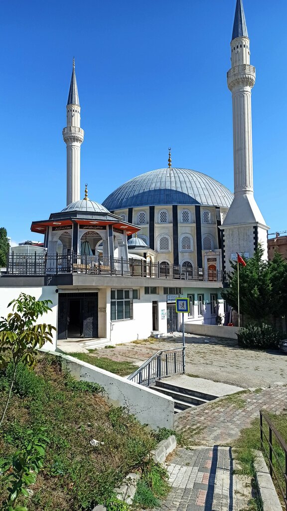 Cami Meral Akşehirlioğlu Camii, İstanbul, foto