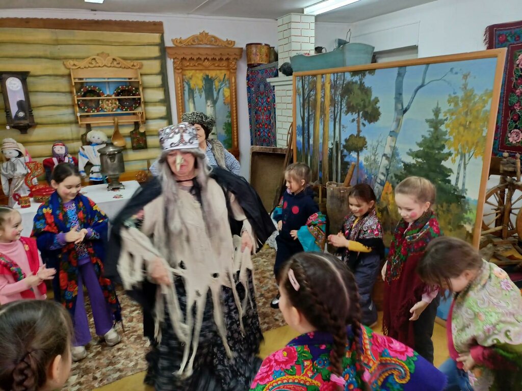 Müzeler ve sanat galerileri Zavyalovsky istoriko-krayevedchesky muzey Muk, Altayski krayı, foto