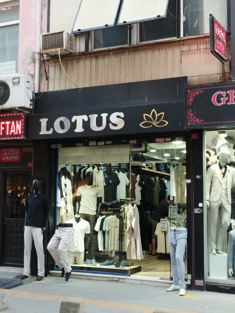 Giyim mağazası Lotus Jeans, İstanbul, foto