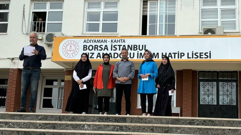 Lise Kahta Borsa İStanbul Kız Anadolu İmam Hatip Lisesi, Kâhta, foto