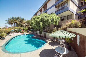 Hotel Villa Tournon (Provincia de Cartago, Canton de Alvarado, Distrito de Cervantes, Calle 3), otel  San Jose İli'nden