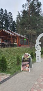 Zolotoy Yagnenok (Karachayevo-Circassian Republic, Zelenchukskiy District, Arkhyz Village, posyolok Romantik), restoran  Karaçay‑Çerkez Cumhuriyeti'nden