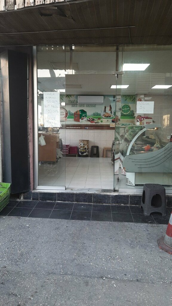 Kasap, şarküteri Köşem Piliç, Bursa, foto