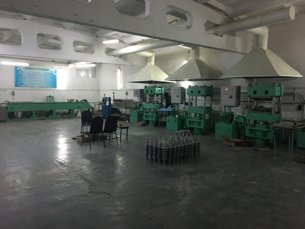 Sanayi kuruluşu Llp Zhetysuizolyator, Türkistan, foto