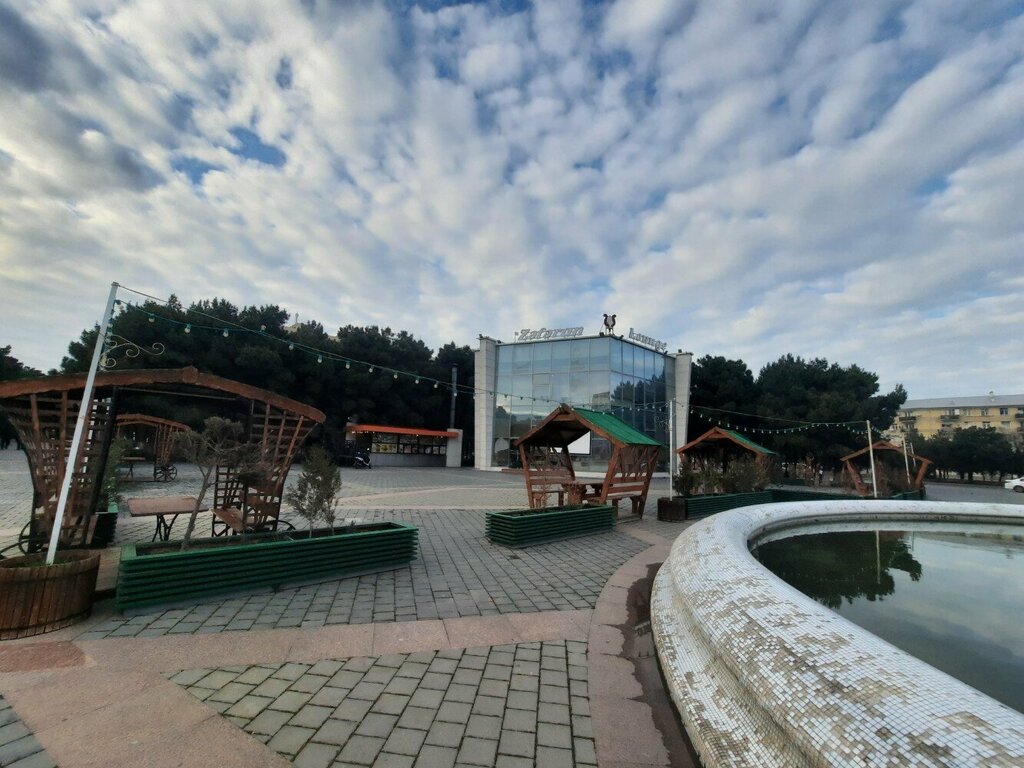 Bar Turan, Sumgayıt, foto