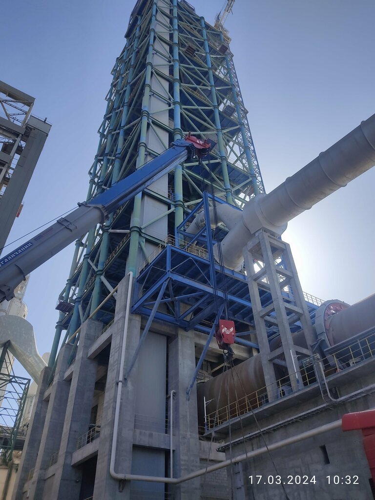 i̇nşaat karışımları Kyzylkumcement, Nevai eyaleti, foto