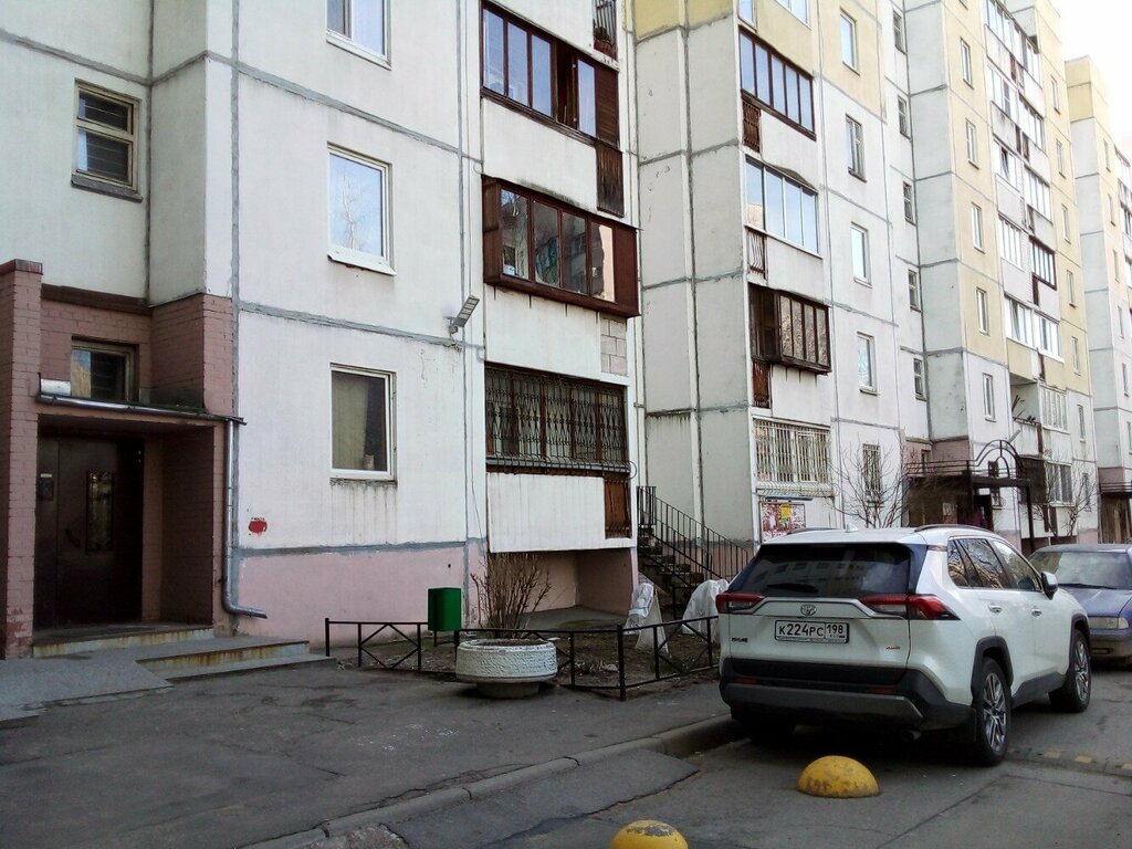 Bina, site yönetimi TSZh Prikon 5, Saint‑Petersburg, foto