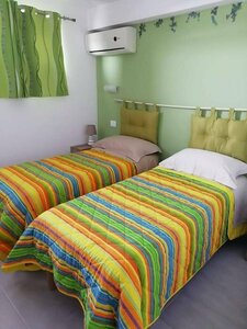 Alba Marina rooms (Abruzzo, Chieti, Via San Pietro, 7), otel  Abruzzo'dan