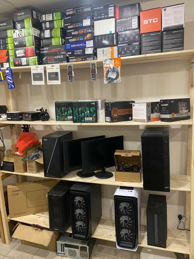 Bilgisayar mağazaları Pro Komp'yuter, Samara, foto