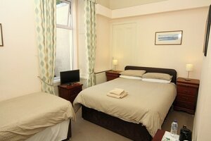 Dean Park Guest House (Scotland, East Ayrshire, Kilmarnock, Wellington Street), otel  Kilmarnock'tan
